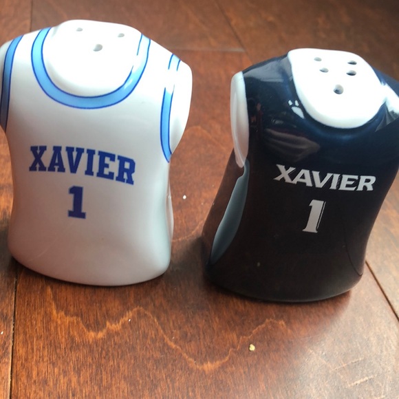 Kitchen | Xavier Basketball Salt And Pepper Shakers | Poshmark